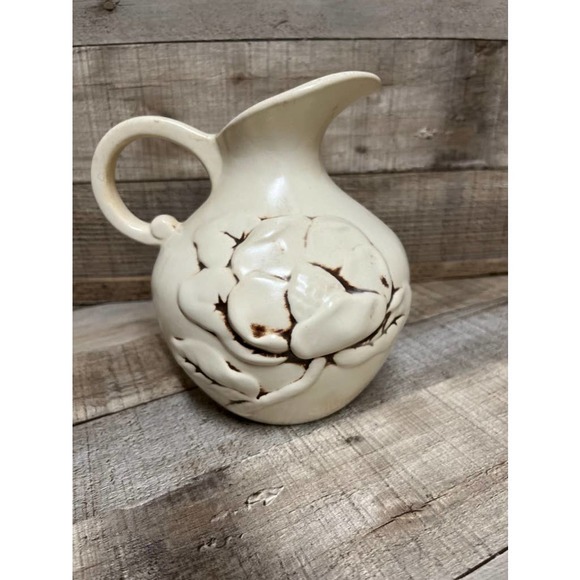 Red Wing | Accents | Vintage Red Wing Magnolia Pitcher Cream | Poshmark